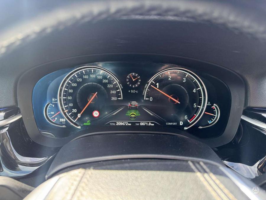 Black BMW 520 2017 in Vilnius, with an engine capacity of 2.00 L and mileage of 207 thousand km for 17500 €, photo 17 on AUTOMOTO.COM.LV