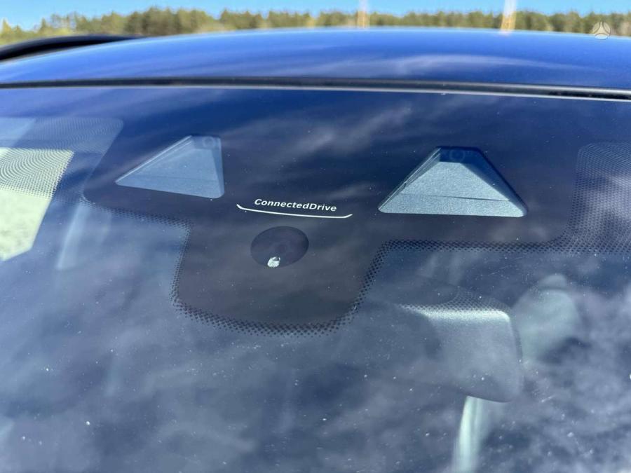 Black BMW 520 2017 in Vilnius, with an engine capacity of 2.00 L and mileage of 207 thousand km for 17500 €, photo 20 on AUTOMOTO.COM.LV