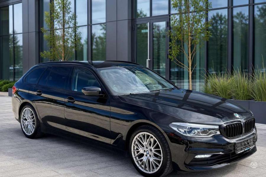 Black BMW 520 2017 in Vilnius, with an engine capacity of 2.00 L and mileage of 207 thousand km for 17500 €, photo 3 on AUTOMOTO.COM.LV