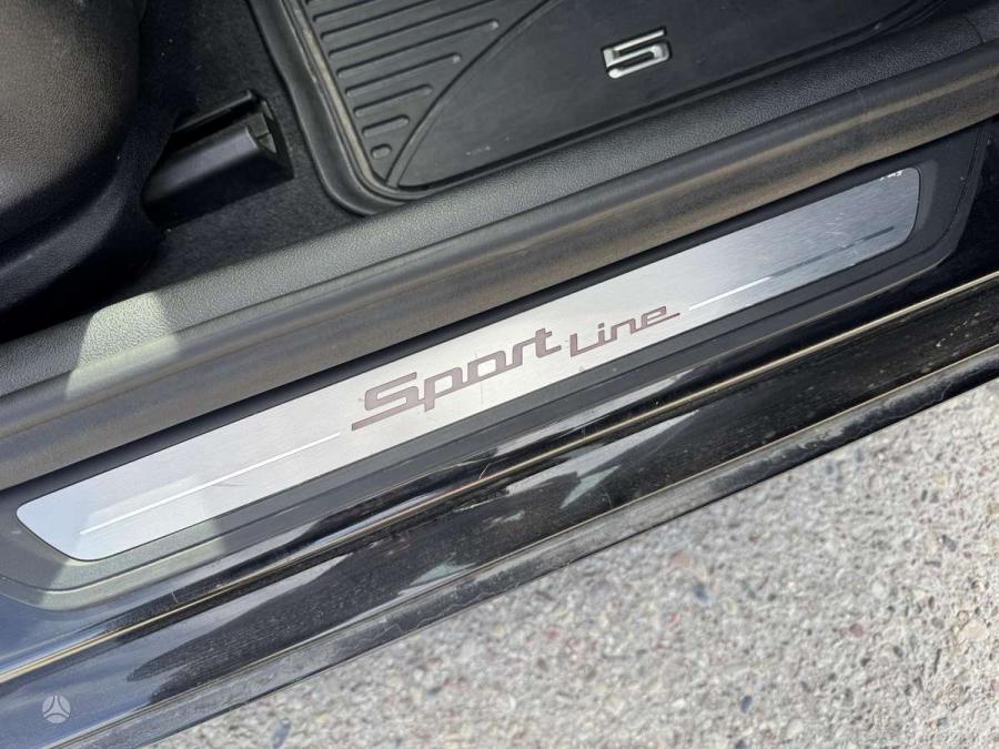 Black BMW 520 2017 in Vilnius, with an engine capacity of 2.00 L and mileage of 207 thousand km for 17500 €, photo 24 on AUTOMOTO.COM.LV