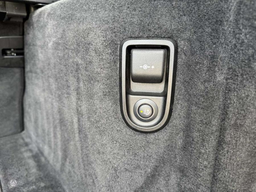 Black BMW 520 2017 in Vilnius, with an engine capacity of 2.00 L and mileage of 207 thousand km for 17500 €, photo 28 on AUTOMOTO.COM.LV