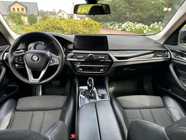 Black BMW 520 2017 in Kelme, with an engine capacity of 2.00 L and mileage of 359 thousand km for 13700 €, photo 10 on AUTOMOTO.COM.LV