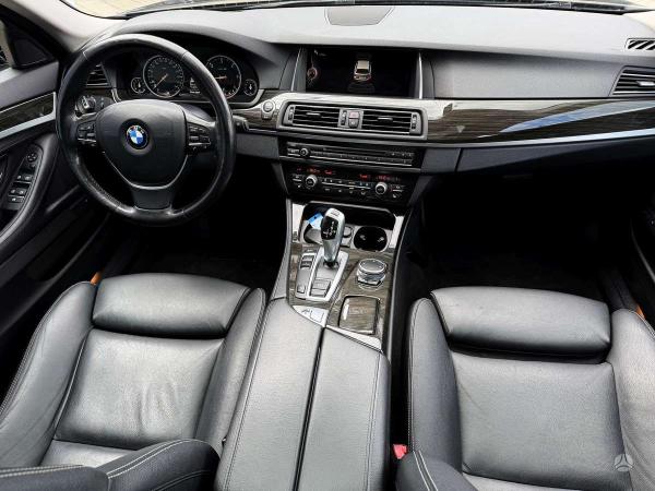 Melns BMW 520 2017 Kauņa, ar dzinēja tilpumu 2.00 L un nobraukumu 266 tūkst. km par 12500 €, foto 9 vietnē AUTOMOTO.COM.LV