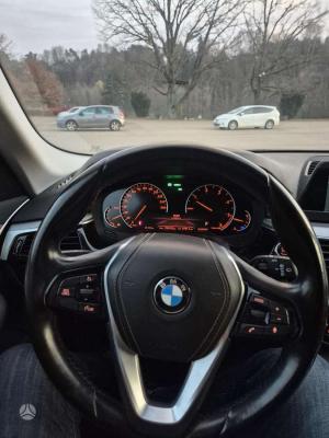 Black BMW 520 2017 in Vilnius, with an engine capacity of 2.00 L and mileage of 248 thousand km for 15999 €, photo 11 on AUTOMOTO.COM.LV