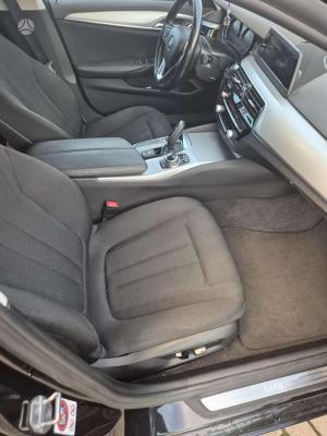 Black BMW 520 2017 in Vilnius, with an engine capacity of 2.00 L and mileage of 248 thousand km for 15999 €, photo 12 on AUTOMOTO.COM.LV