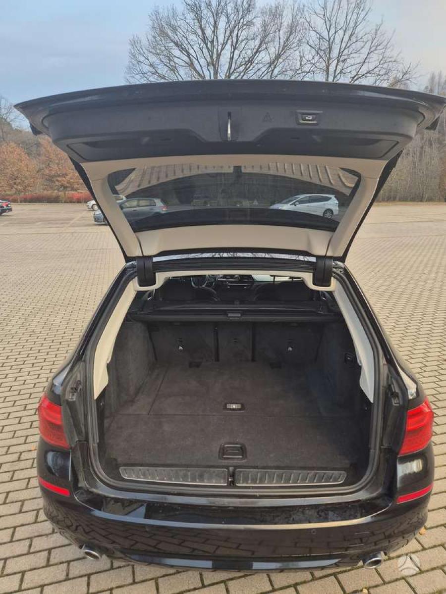 Black BMW 520 2017 in Vilnius, with an engine capacity of 2.00 L and mileage of 248 thousand km for 15999 €, photo 21 on AUTOMOTO.COM.LV
