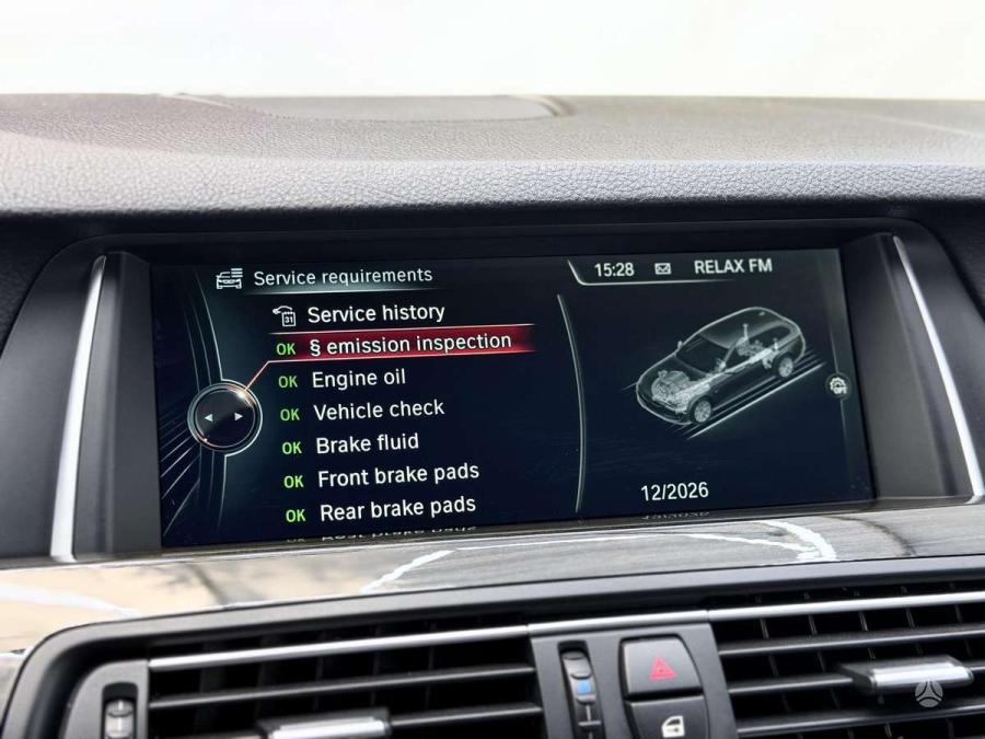 Black BMW 520 2017 in Vilnius, with an engine capacity of 2.00 L and mileage of 334 thousand km for 10500 €, photo 26 on AUTOMOTO.COM.LV