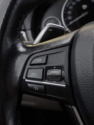 Black BMW 520 2017 in Vilnius, with an engine capacity of 2.00 L and mileage of 334 thousand km for 10500 €, photo 28 on AUTOMOTO.COM.LV