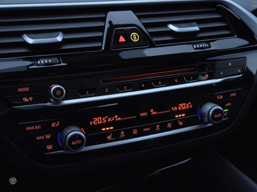 Черный БМВ 520 2017 в Каунас, объемом двигателя 2.00 л и пробегом 275 тыс. км за 16999 €, фото 26 на AUTOMOTO.COM.LV