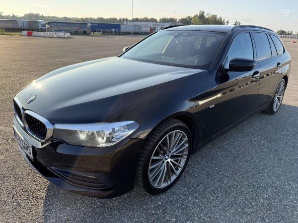 Black BMW 520 2017 in Vilnius, with an engine capacity of 2.00 L and mileage of 200 thousand km for 14999 €, photo 1 on AUTOMOTO.COM.LV