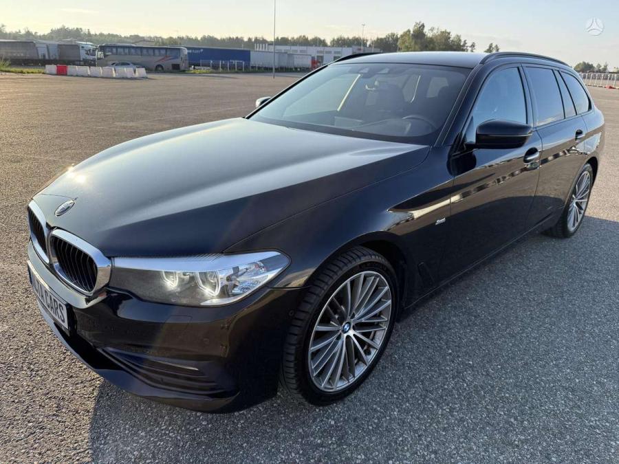 Melns BMW 520 2017 Viļņa, ar dzinēja tilpumu 2.00 L un nobraukumu 200 tūkst. km par 14999 €, foto 1 vietnē AUTOMOTO.COM.LV