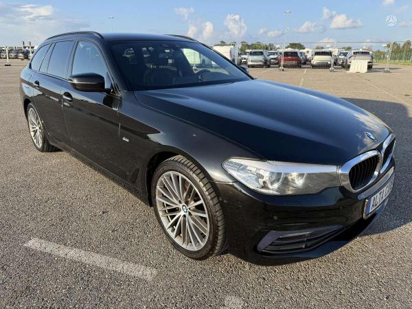 Black BMW 520 2017 in Vilnius, with an engine capacity of 2.00 L and mileage of 200 thousand km for 14999 €, photo 4 on AUTOMOTO.COM.LV