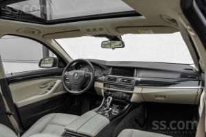 Black BMW 520 2017 in Riga, with an engine capacity of 2.00 L and mileage of 231 thousand km for 12250 €, photo 16 on AUTOMOTO.COM.LV