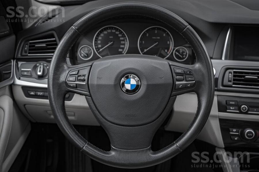 Black BMW 520 2017 in Riga, with an engine capacity of 2.00 L and mileage of 231 thousand km for 12250 €, photo 18 on AUTOMOTO.COM.LV