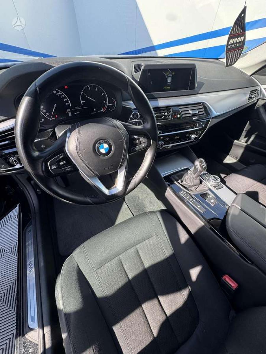 Melns BMW 520 2017 Kauņa, ar dzinēja tilpumu 2.00 L un nobraukumu 201 tūkst. km par 12450 €, foto 9 vietnē AUTOMOTO.COM.LV