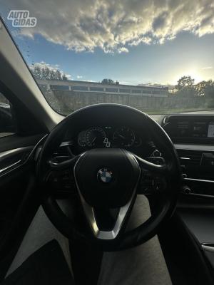 Black BMW 520 2018 in Vilnius, with an engine capacity of 2.00 L and mileage of 210 thousand km for 15650 €, photo 9 on AUTOMOTO.COM.LV