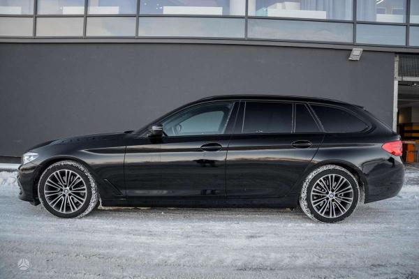 Black BMW 520 2018 in Vilnius, with an engine capacity of 2.00 L and mileage of 209 thousand km for 17350 €, photo 2 on AUTOMOTO.COM.LV