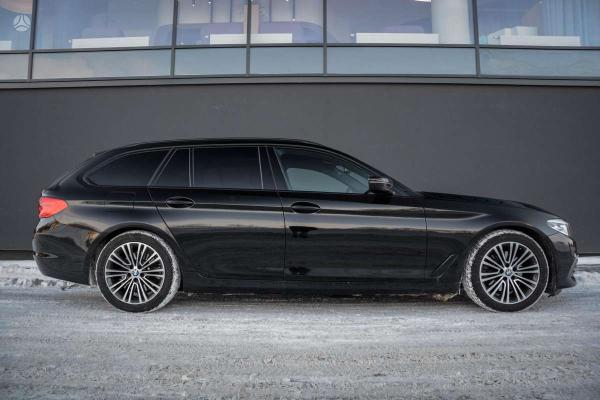 Black BMW 520 2018 in Vilnius, with an engine capacity of 2.00 L and mileage of 209 thousand km for 17350 €, photo 6 on AUTOMOTO.COM.LV