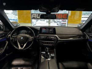 Black BMW 520 2018 in Vilnius, with an engine capacity of 2.00 L and mileage of 245 thousand km for 21555 €, photo 7 on AUTOMOTO.COM.LV