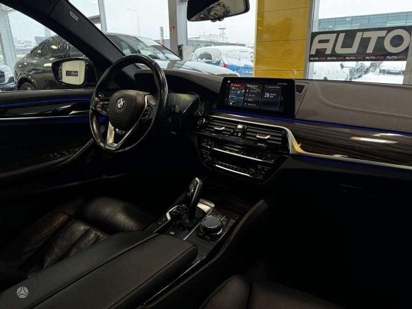 Melns BMW 520 2018 Viļņa, ar dzinēja tilpumu 2.00 L un nobraukumu 245 tūkst. km par 21555 €, foto 9 vietnē AUTOMOTO.COM.LV