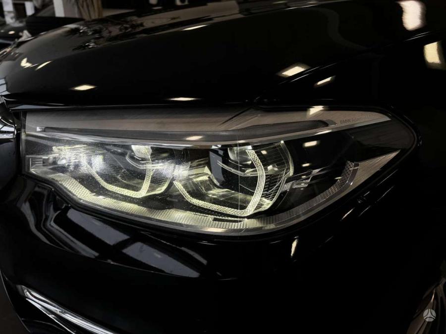 Black BMW 520 2018 in Vilnius, with an engine capacity of 2.00 L and mileage of 245 thousand km for 21555 €, photo 35 on AUTOMOTO.COM.LV