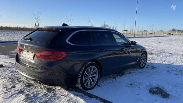 Black BMW 520 2018 in Siauliai, with an engine capacity of 2.00 L and mileage of 213 thousand km for 17100 €, photo 7 on AUTOMOTO.COM.LV