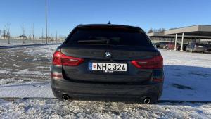 Melns BMW 520 2018 Šauļi, ar dzinēja tilpumu 2.00 L un nobraukumu 213 tūkst. km par 17100 €, foto 8 vietnē AUTOMOTO.COM.LV
