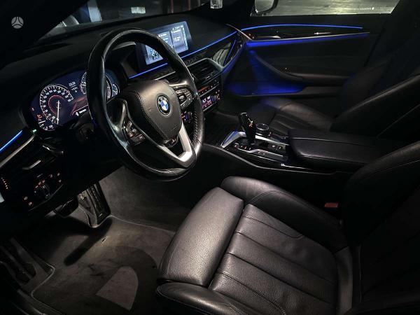 Melns BMW 520 2018 Šauļi, ar dzinēja tilpumu 2.00 L un nobraukumu 218 tūkst. km par 19500 €, foto 7 vietnē AUTOMOTO.COM.LV
