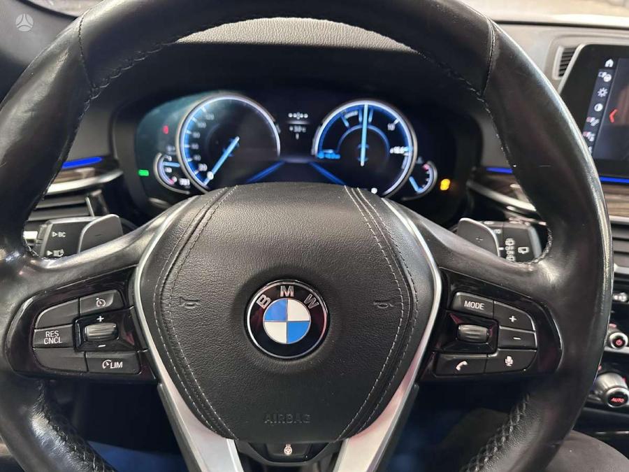 Melns BMW 520 2018 Šauļi, ar dzinēja tilpumu 2.00 L un nobraukumu 218 tūkst. km par 19500 €, foto 13 vietnē AUTOMOTO.COM.LV
