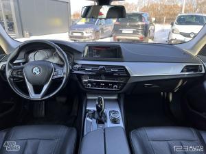 Black BMW 520 2018 in Taurage, with an engine capacity of 2.00 L and mileage of 242 thousand km for 13999 €, photo 14 on AUTOMOTO.COM.LV