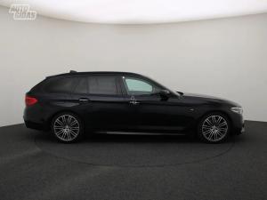 Melns BMW 520 2018 Viļņa, ar dzinēja tilpumu 2.00 L un nobraukumu 212 tūkst. km par 20999 €, foto 9 vietnē AUTOMOTO.COM.LV