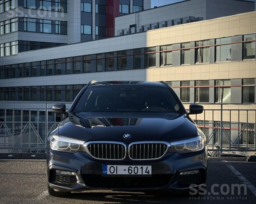Black BMW 520 2018 in Riga, with an engine capacity of 2.00 L and mileage of 252 thousand km for 16450 €, photo 3 on AUTOMOTO.COM.LV