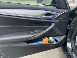 Melns BMW 520 2018 Liepāja, ar dzinēja tilpumu 2.00 L un nobraukumu 172 tūkst. km par 22000 €, foto 13 vietnē AUTOMOTO.COM.LV