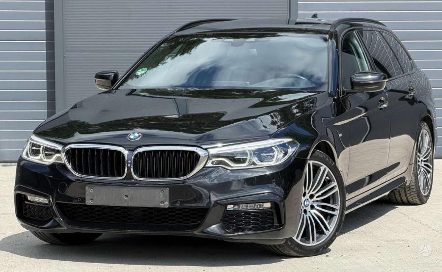 Black BMW 520 2018 in Utena, with an engine capacity of 2.00 L and mileage of 188 thousand km for 18900 €, photo 1 on AUTOMOTO.COM.LV