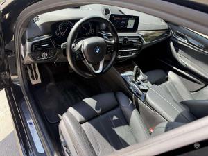 Black BMW 520 2018 in Utena, with an engine capacity of 2.00 L and mileage of 188 thousand km for 18900 €, photo 10 on AUTOMOTO.COM.LV