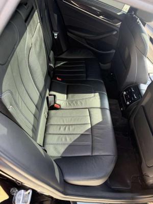 Black BMW 520 2018 in Utena, with an engine capacity of 2.00 L and mileage of 188 thousand km for 18900 €, photo 12 on AUTOMOTO.COM.LV