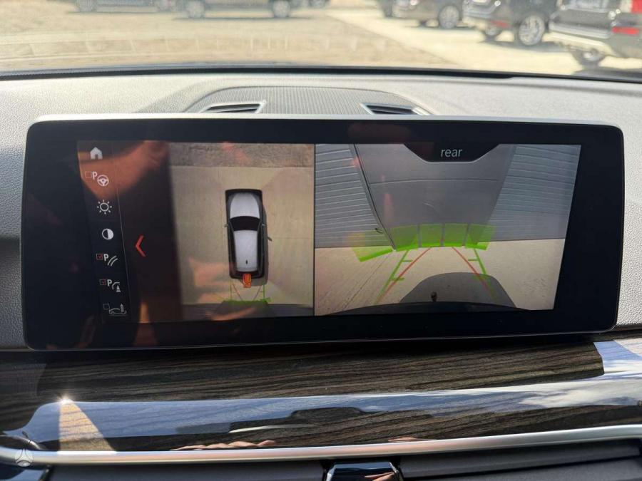 Black BMW 520 2018 in Utena, with an engine capacity of 2.00 L and mileage of 188 thousand km for 18900 €, photo 17 on AUTOMOTO.COM.LV