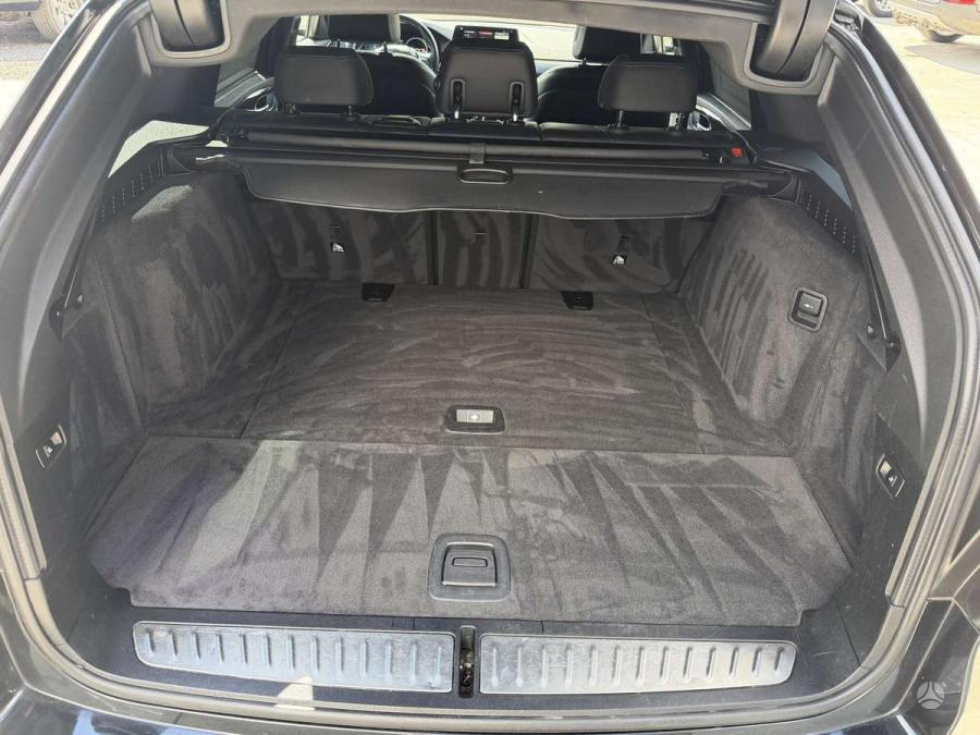 Black BMW 520 2018 in Utena, with an engine capacity of 2.00 L and mileage of 188 thousand km for 18900 €, photo 26 on AUTOMOTO.COM.LV