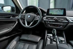 Melns BMW 520 2018 Kauņa, ar dzinēja tilpumu 2.00 L un nobraukumu 193 tūkst. km par 18450 €, foto 18 vietnē AUTOMOTO.COM.LV