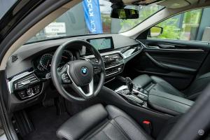 Melns BMW 520 2018 Kauņa, ar dzinēja tilpumu 2.00 L un nobraukumu 193 tūkst. km par 18450 €, foto 25 vietnē AUTOMOTO.COM.LV