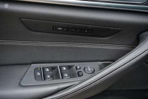 Melns BMW 520 2018 Kauņa, ar dzinēja tilpumu 2.00 L un nobraukumu 193 tūkst. km par 18450 €, foto 31 vietnē AUTOMOTO.COM.LV