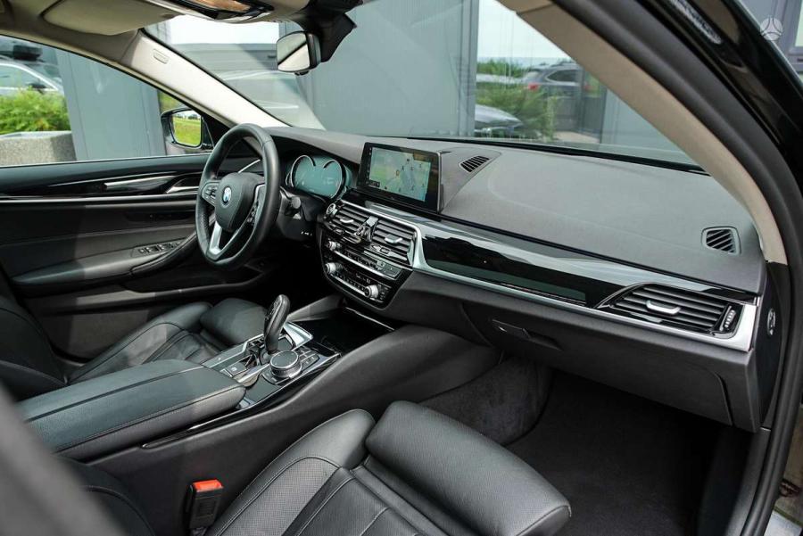 Melns BMW 520 2018 Kauņa, ar dzinēja tilpumu 2.00 L un nobraukumu 193 tūkst. km par 18450 €, foto 39 vietnē AUTOMOTO.COM.LV