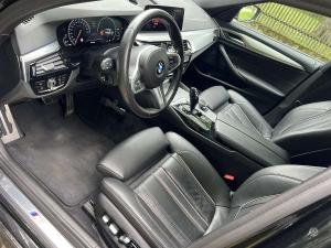 Black BMW 520 2018 in Kaunas, with an engine capacity of 2.00 L and mileage of 200 thousand km for 18750 €, photo 10 on AUTOMOTO.COM.LV