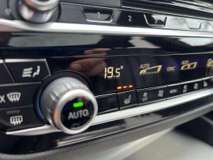 Black BMW 520 2018 in Kaunas, with an engine capacity of 2.00 L and mileage of 200 thousand km for 18750 €, photo 18 on AUTOMOTO.COM.LV