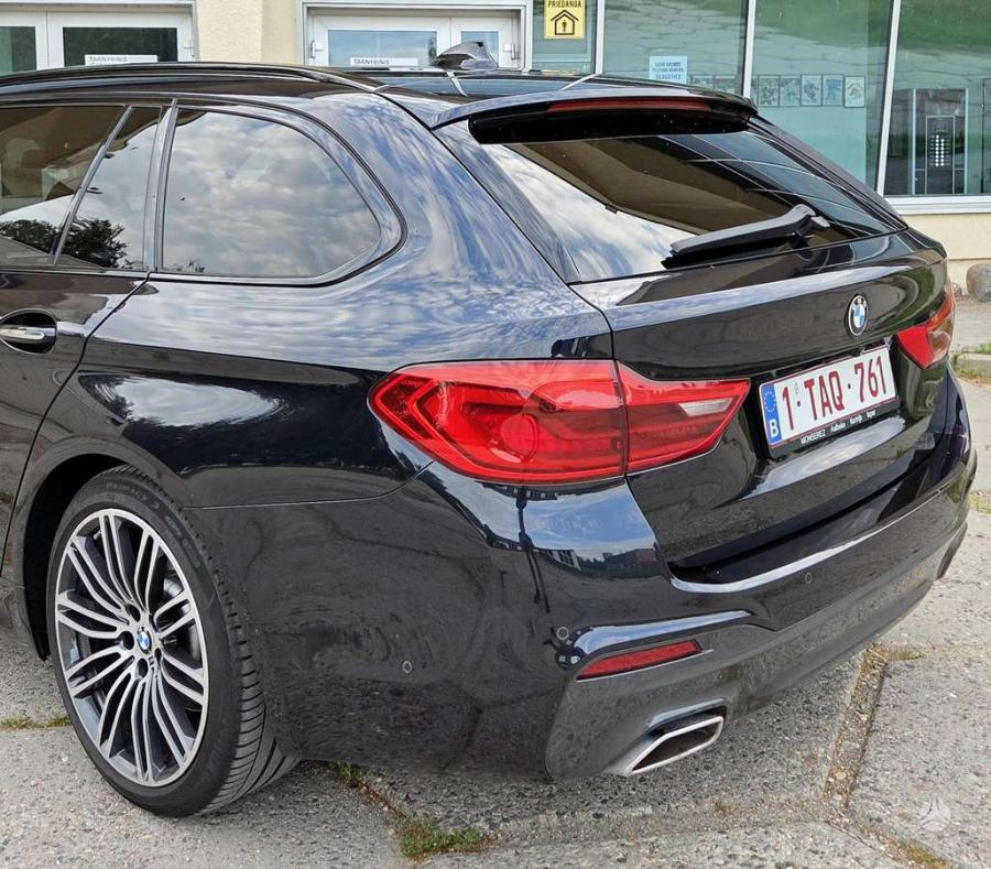 Melns BMW 520 2018 Elektrėnai, ar dzinēja tilpumu 2.00 L un nobraukumu 306 tūkst. km par 16900 €, foto 9 vietnē AUTOMOTO.COM.LV