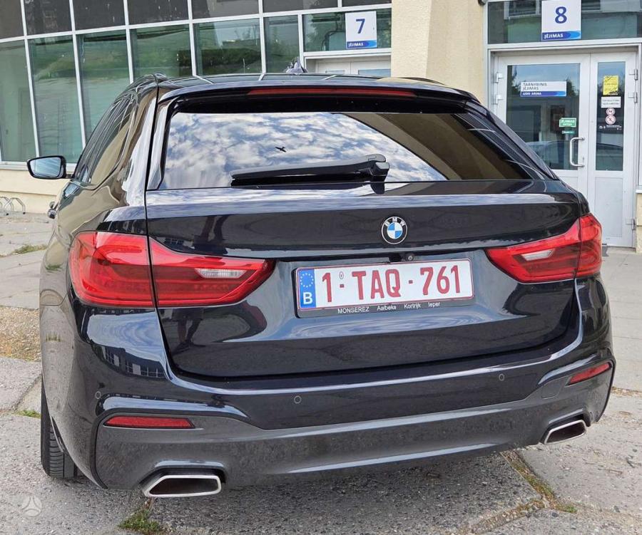 Melns BMW 520 2018 Elektrėnai, ar dzinēja tilpumu 2.00 L un nobraukumu 306 tūkst. km par 16900 €, foto 12 vietnē AUTOMOTO.COM.LV