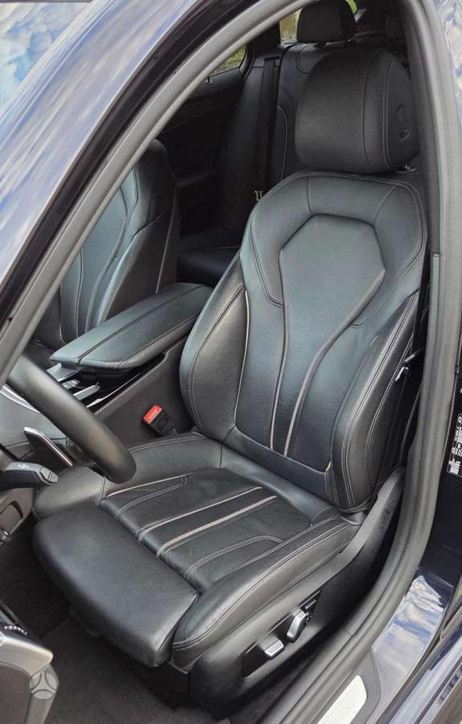 Melns BMW 520 2018 Elektrėnai, ar dzinēja tilpumu 2.00 L un nobraukumu 306 tūkst. km par 16900 €, foto 23 vietnē AUTOMOTO.COM.LV