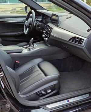 Melns BMW 520 2018 Elektrėnai, ar dzinēja tilpumu 2.00 L un nobraukumu 306 tūkst. km par 16900 €, foto 24 vietnē AUTOMOTO.COM.LV