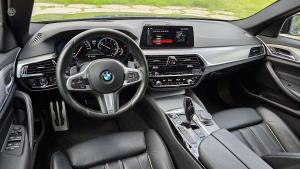 Melns BMW 520 2018 Elektrėnai, ar dzinēja tilpumu 2.00 L un nobraukumu 306 tūkst. km par 16900 €, foto 30 vietnē AUTOMOTO.COM.LV