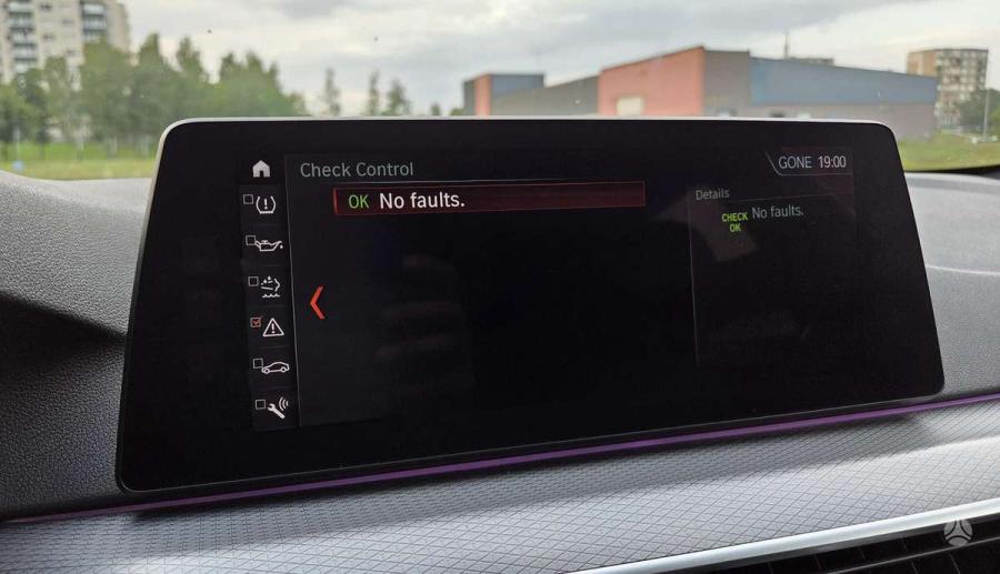 Melns BMW 520 2018 Elektrėnai, ar dzinēja tilpumu 2.00 L un nobraukumu 306 tūkst. km par 16900 €, foto 41 vietnē AUTOMOTO.COM.LV
